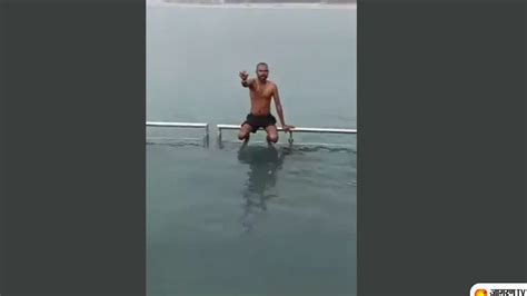 Viral Video Man Takes Dip In Freezing Water For The Devotees Watch