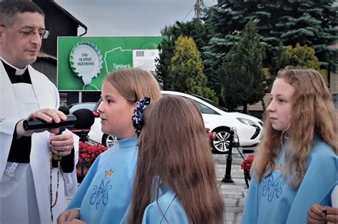 Różaniec Fatimski w tymbarskiej parafii migawki Tymbark in