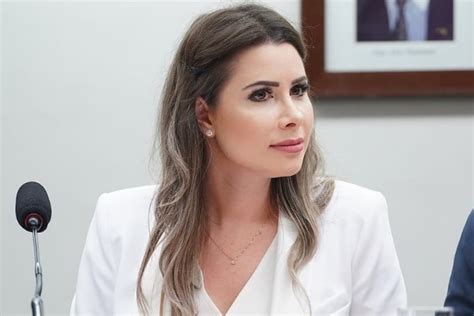 Deputada Caroline de Toni pode assumir CCJ na Câmara em 2024 TopElegance
