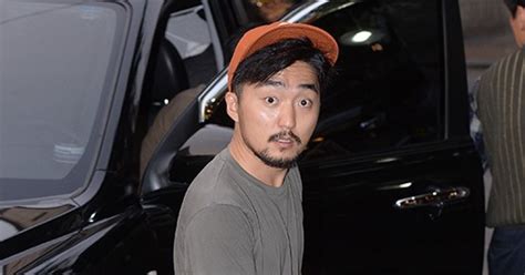 T포토 유병재 플래시 세례에 깜짝초인시대 종방연