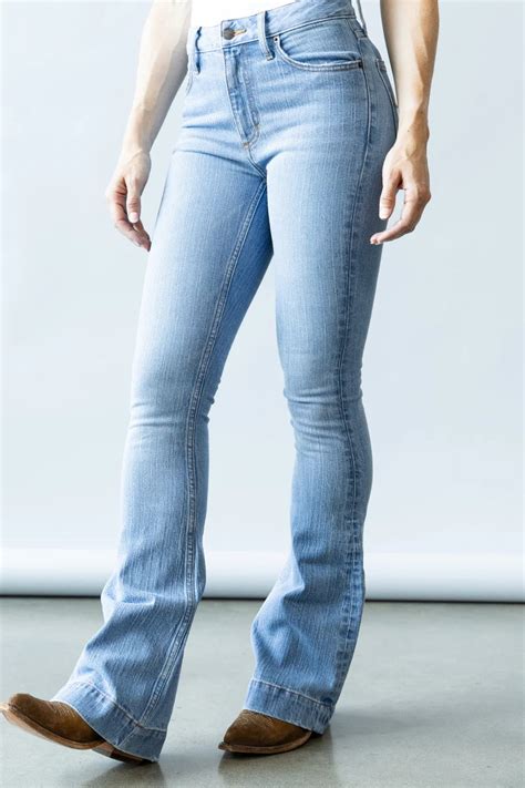Kimes Ranch Wmns Jennifer Light Wash Jeans Saddleworld Ipswich