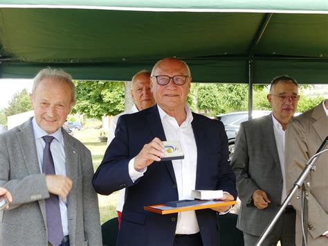 Jacques Jacquenet Accède Au Titre De Maire Honoraire De Son Village De