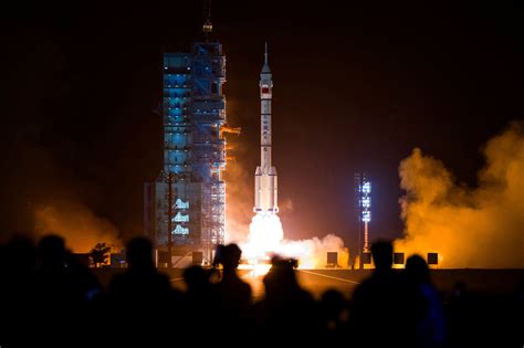 Nasa Launches Spacecraft To Explore Metal Rich Asteroid Psyche Reuters