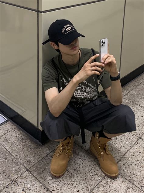 버뮤다팬츠에 팀버랜드워커 꿀조합🍯🍯 Kream