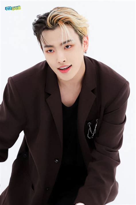 All About Ateez ⩜⃝ On Twitter Красивые мужчины Знаменитые парни