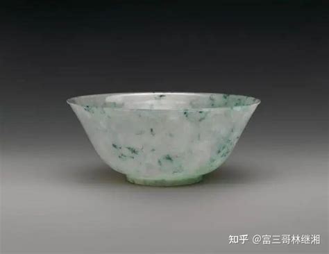 乾隆皇帝的御用酒杯尽显皇室之家的奢华做派 知乎