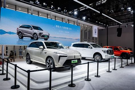 大六座suv市场又添一员猛将，魏牌蓝山dht Phev圈粉海口车展！搜狐汽车搜狐网