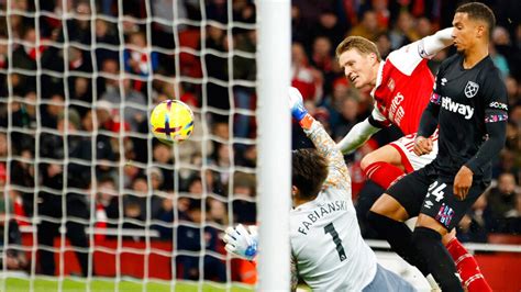 Lumat West Ham United Arsenal Kian Kokoh Puncaki Klasemen Liga Inggris