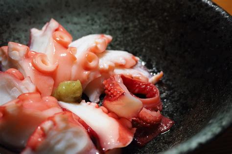 一井水產（梅川店） 熱熱的夏天就是要吃點涼爽的海鮮 日本北海道熟凍 巨大章魚腳 🐙