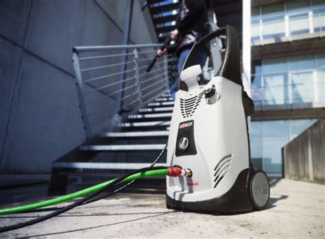 Ci C15 The Compact And Powerful Professional Cold High Pressure Washer Via Maestri Del Lavoro