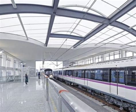 上海迎來新地鐵，全長445千米，共設32座車站，標誌顏色為深紅 每日頭條