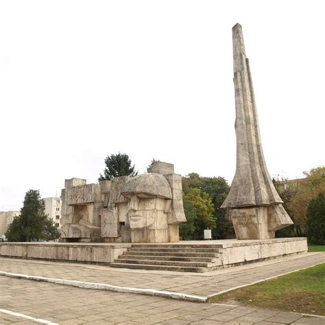Monumentul Ostasului Roman All You Should Know Before Going 2026 W
