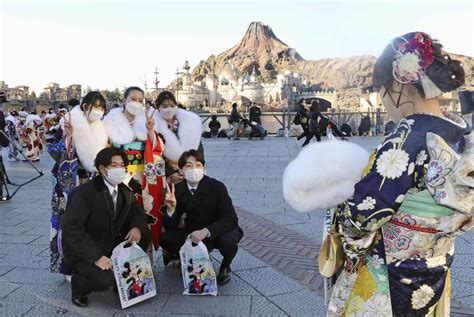 フォトミッキーらが門出を祝福ディズニーで成人式 産経ニュース