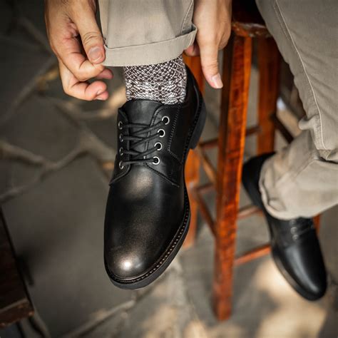 Giày Derby Classic Dòng Brandy Beckman Đen Patina Đánh Giá Chi Tiết