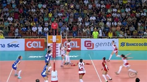 Ponteira Do Vôlei Bauru Thaisinha é Destaque Nos Jogos Da Equipe Na