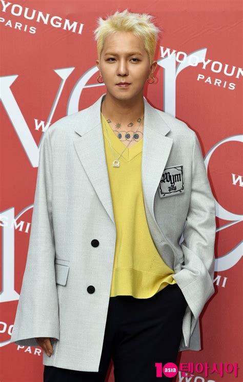 송민호 부실 복무 인정돼도 재입대는 없다…군 관계자 복무 기간 연장 가능성은 있어 Ten초점 텐아시아