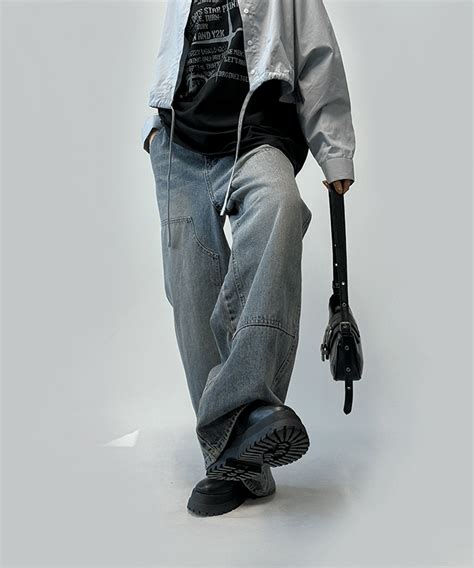 카펜더 패치 와이드 데님팬츠 1컬러 에이블리