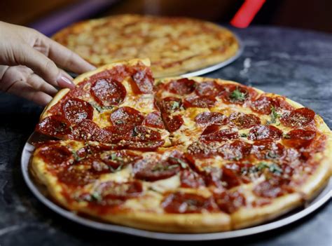 Where To Catch The Game And Grab A Bite On Game Days Chicago Food