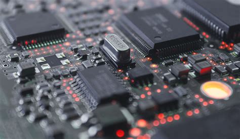 전자 회로 기판의 컴퓨터 마이크로칩 및 프로세서 컴퓨터 하드웨어 기술 추상 기술 마이크로 일렉트로닉스 개념 배경 매크로 샷 얕은 초점 회로판에 대한 스톡 사진 및 기타