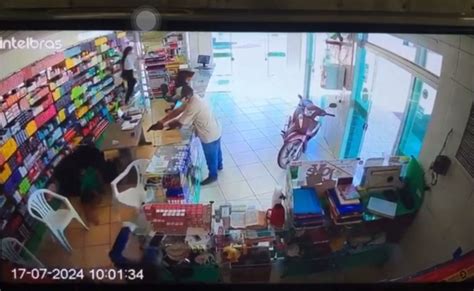 Empresário é executado a tiros dentro de farmácia em Goiatins Gazeta