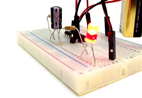 blinking led circuit with schematics and explanation