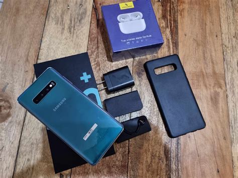 Samsung Galaxy S Plus Dualsim Ntc Gb Complete Package Used Good As New No Issue Complete