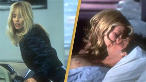 Top Gun 2 Tom Cruise arrive en véritable héros pour l avant première du film en Californie Vidéo