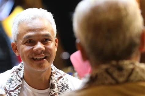 Tampilan Ganjar Pranowo Berambut Hitam Bikin Heboh, Istri: Lebih Suka ...