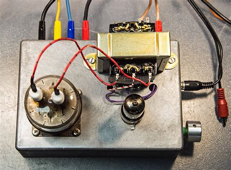 832a Amplifier Splitter