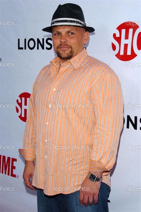 Weeds Season Two Premiere — Stock Editorial Photo © Sbukley 16384075