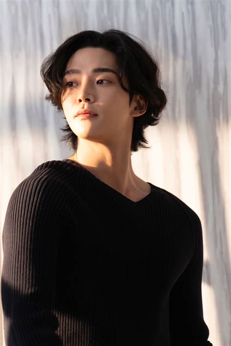 더쿠 팬미 포스터 진짜 미치겠는게
