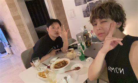 송윤형s Post Ikon