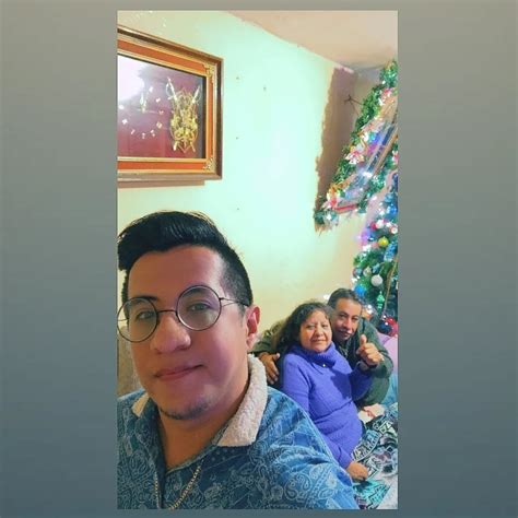 Yo El Más Millonario Por Estar Un Año Nuevo Más Con Mis Viejitos
