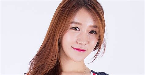 [화보]글래머스한 매력으로 남심유혹하는 레이싱모델 민채윤