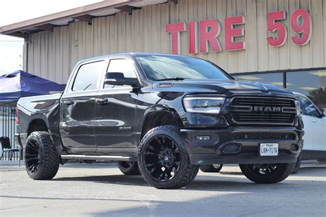 2019 Dodge Ram 1500 Black Fuel Off Road Vapor D560 Wheel Front