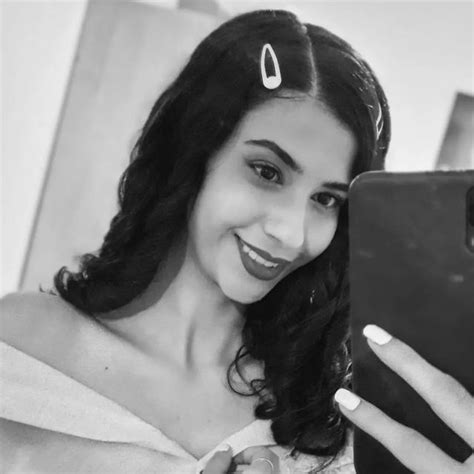 Laya Ghafouri Lyaghr • Threads Say More