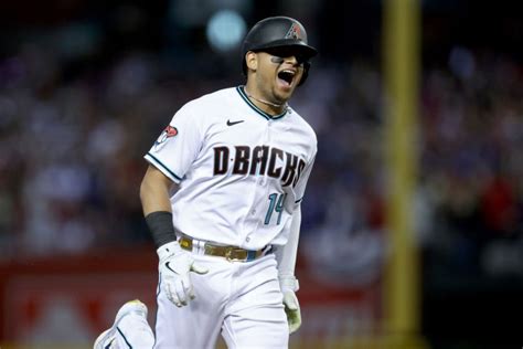 Diamondbacks Injury Report Catcher Gabriel Moreno Injures Hand Amid