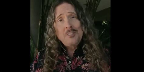 Weird Al” Yankovic Ha Trollato Spotify Nel Video Per Ringraziare Chi