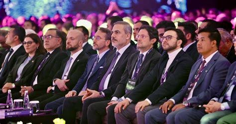الوكالة الوطنية للإعلام وزير الاعلام شارك في افتتاح القمة الدولية