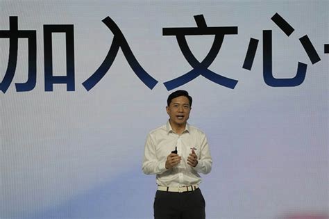 【有片】ai將讓工程師失業？ 百度李彥宏：未來只要能說話就可寫程式 上報 國際
