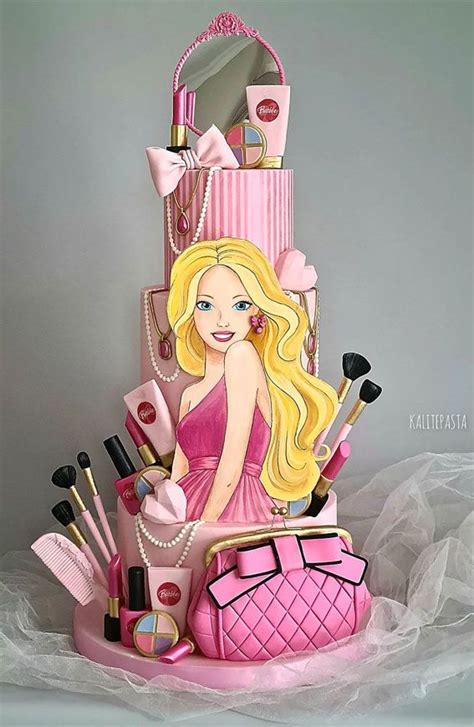 Celebrating 21 Years Of Life With These Cake Ideas Makeup Set