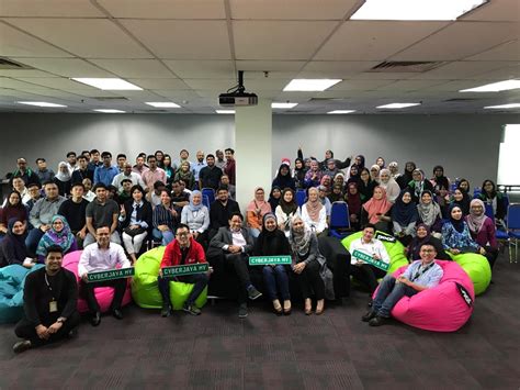boost on linkedin boostit