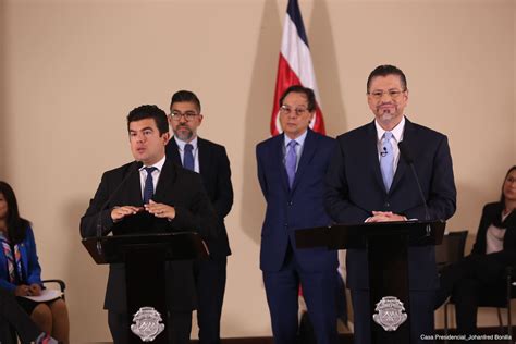 Miembros De La Junta Directiva De La Ccss Se Ponen A La Orden De La