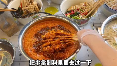 摆摊卖钵钵鸡一眨眼的功夫10个钵钵全部卖完啦 YouTube