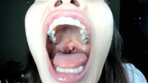 Amiee Show Uvula Manyvids