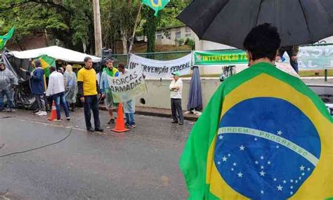 Avenida Raja Gabaglia Em Bh Segue Ocupada Por Manifestantes