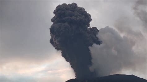 Marapi Volcano In Indonesia Erupts Again Pledge Times