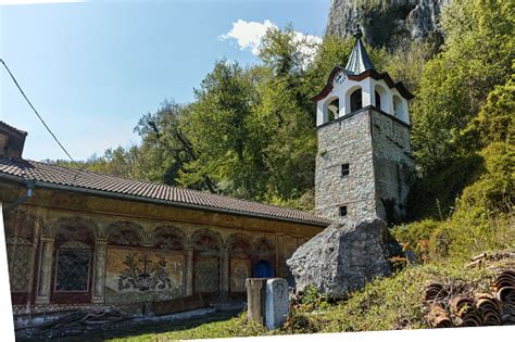 하나님 타 르노 보 지역 불가리아의 거룩한 변모 축일의 중세 정교회 수도원 Byzantine에 대한 스톡 사진 및 기타 이미지