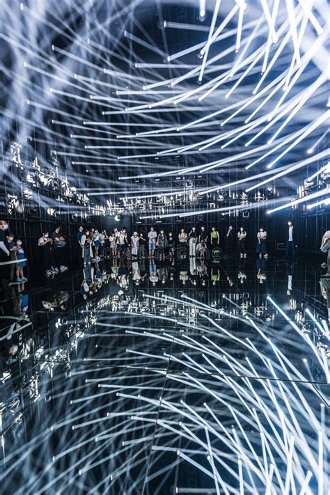 Teamlab Borderless Tokyo Japan Editorial Stock Image Image Of Wallpaper Screenshot 317107174