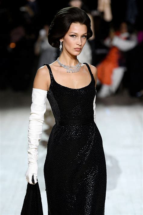 Bella Hadid Marc Jacobs Fashion Show In Nyc 02122020 • Celebmafia